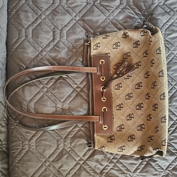 Dooney & Bourke | Bags | Dooney Bourke Vintage Donegal Eastwest Cotton ...